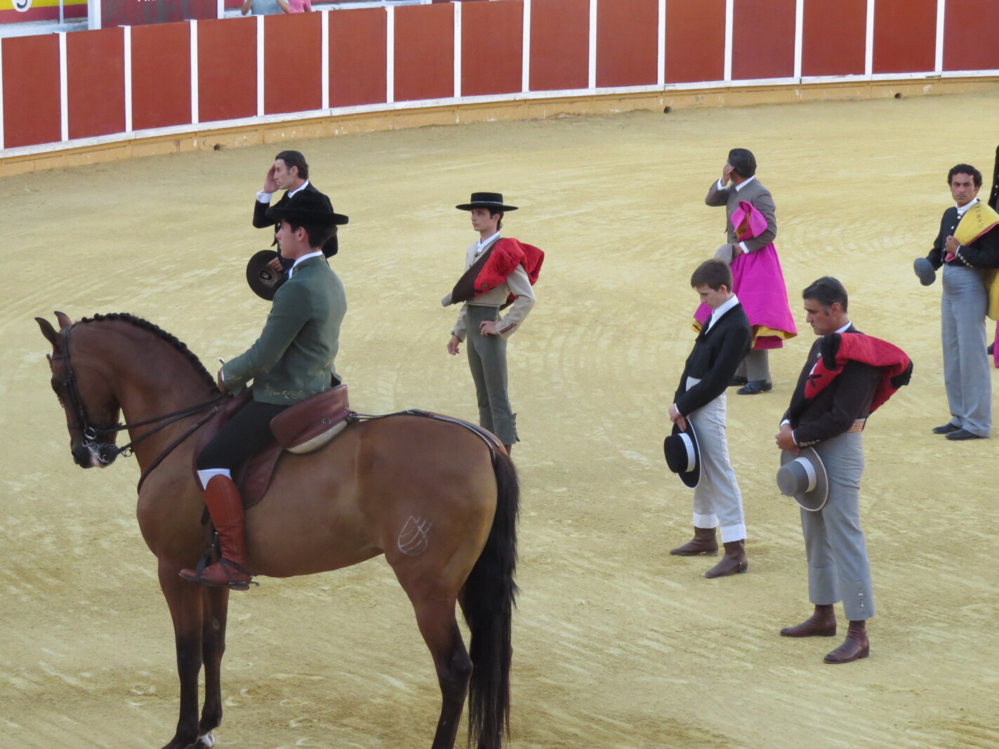 Entretenido festival taurino de Feria y Fiestas con Jesulín de Ubrique ...